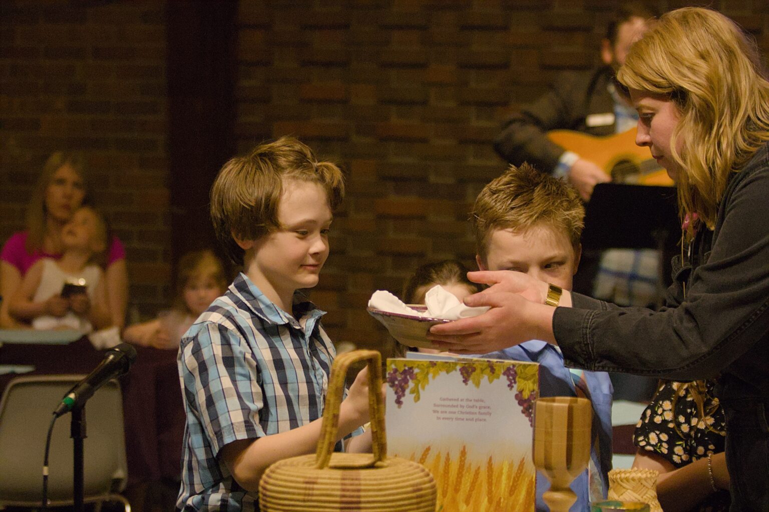 Holy Communion – Grace Lutheran Church